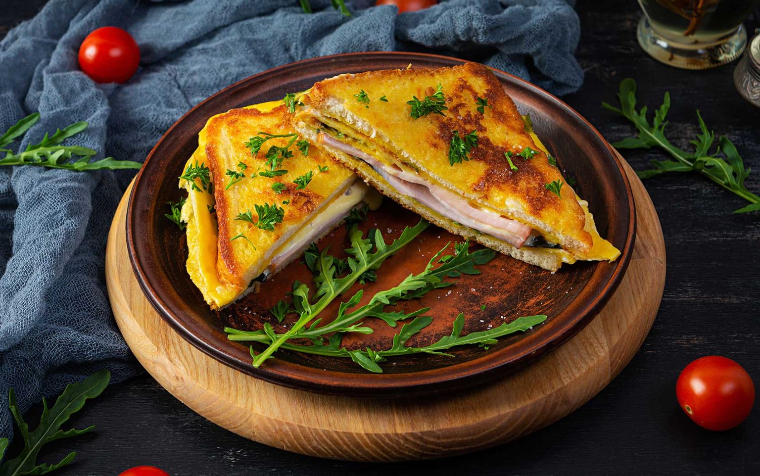 Croque-monsieur gratiné jambon et cheddar | BACK EUROP FRANCE